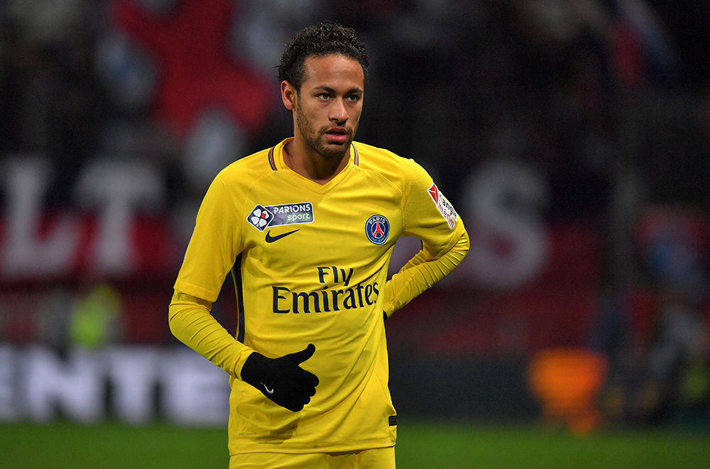 เอ๊ะยังไง! ซีดาน บอกใบ้ เนย์มาร์ โยกซบ ชุดขาว - ขอบสนาม