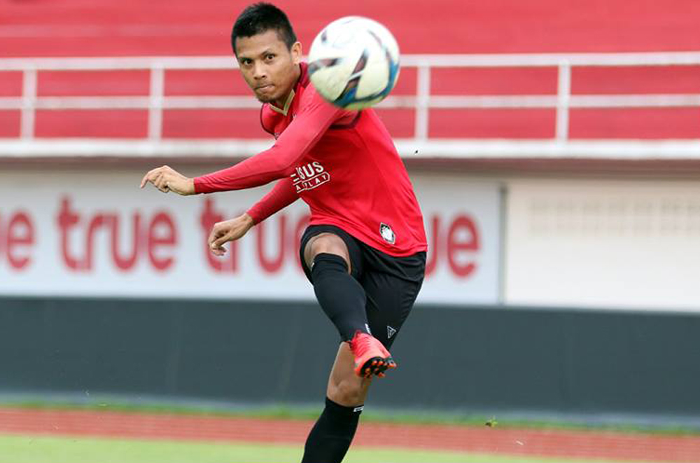 ชื่อนี้ยังขายได้!! สุพจน์โดนทีมไทยลีกตามจีบเลก2 - ขอบสนาม