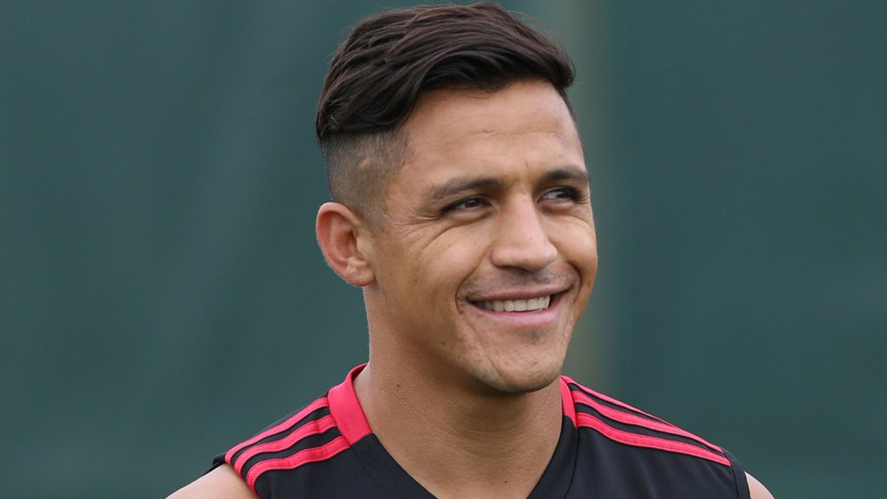 ท่ามกลางกระแสย้ายทีม! อเล็กซิส หายหน้า ทั้งที่ศึกใหญ่บู๊ 'ยูเว่' รออยู่ ...