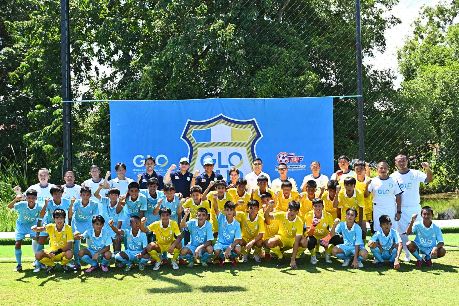 พ.ท.หนุน - ธีรศิลป์ ให้กำลังใจ GLO STAR ก่อนคัด 3 ตัวแทนไปญี่ปุ่น - ขอบสนาม